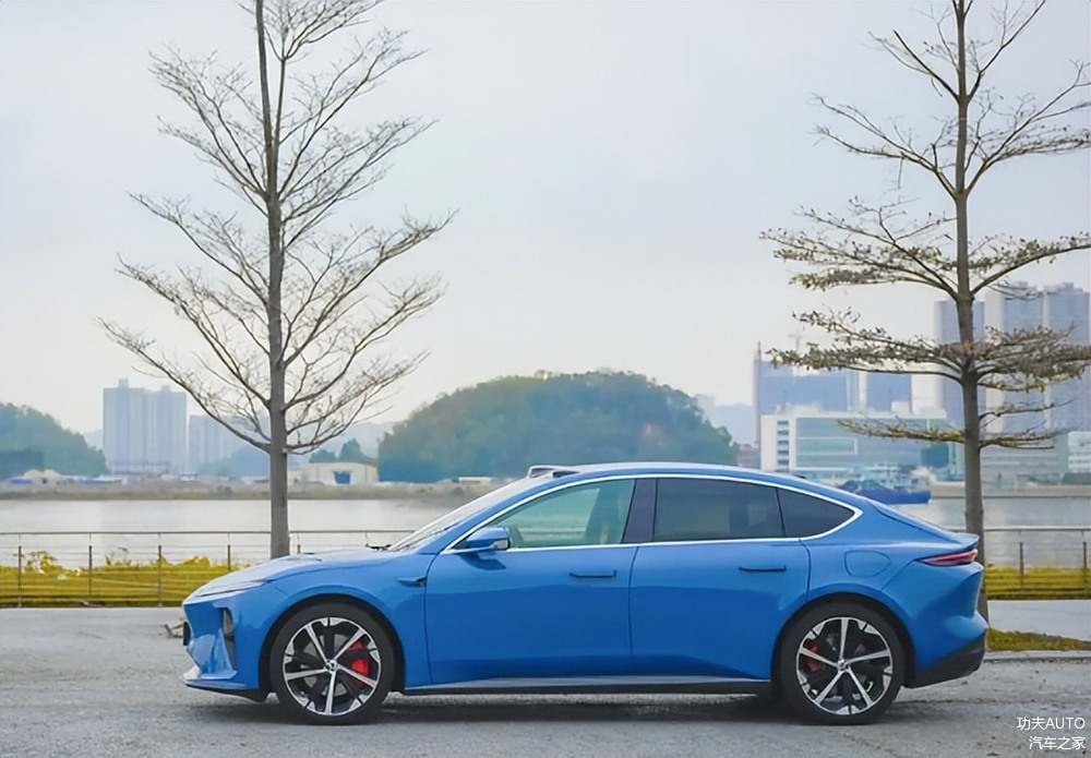 对标宝马3系、特斯拉Model 3，蔚来ET5值不值得入手？_车家号_发现车生活_汽车之家