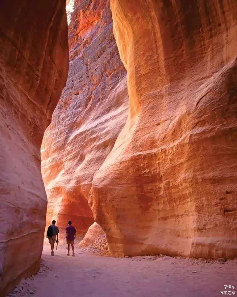 哪吒爆款登陆约旦，这个中东小国为何爱上电动汽车？_车家号_发现车生活_汽车之家