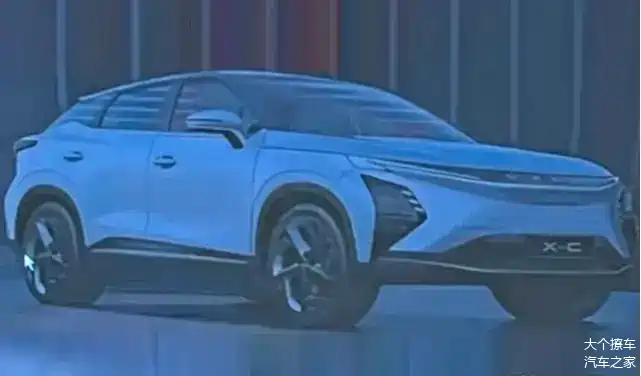 奇瑞全新纯电SUV！X型格栅+轿跑车身，续航超500km，最快年底上市_车家号_发现车生活_汽车之家