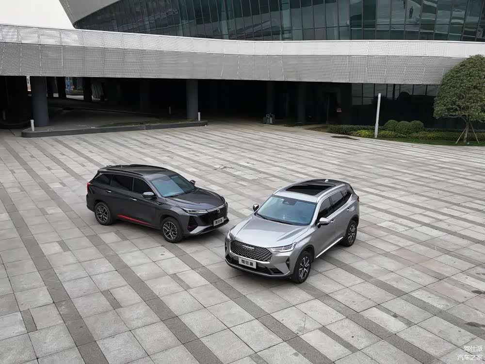 哈弗H6顶峰对决长安CS75PLUS，15万冠军燃油SUV怎么买_车家号_发现车生活_汽车之家