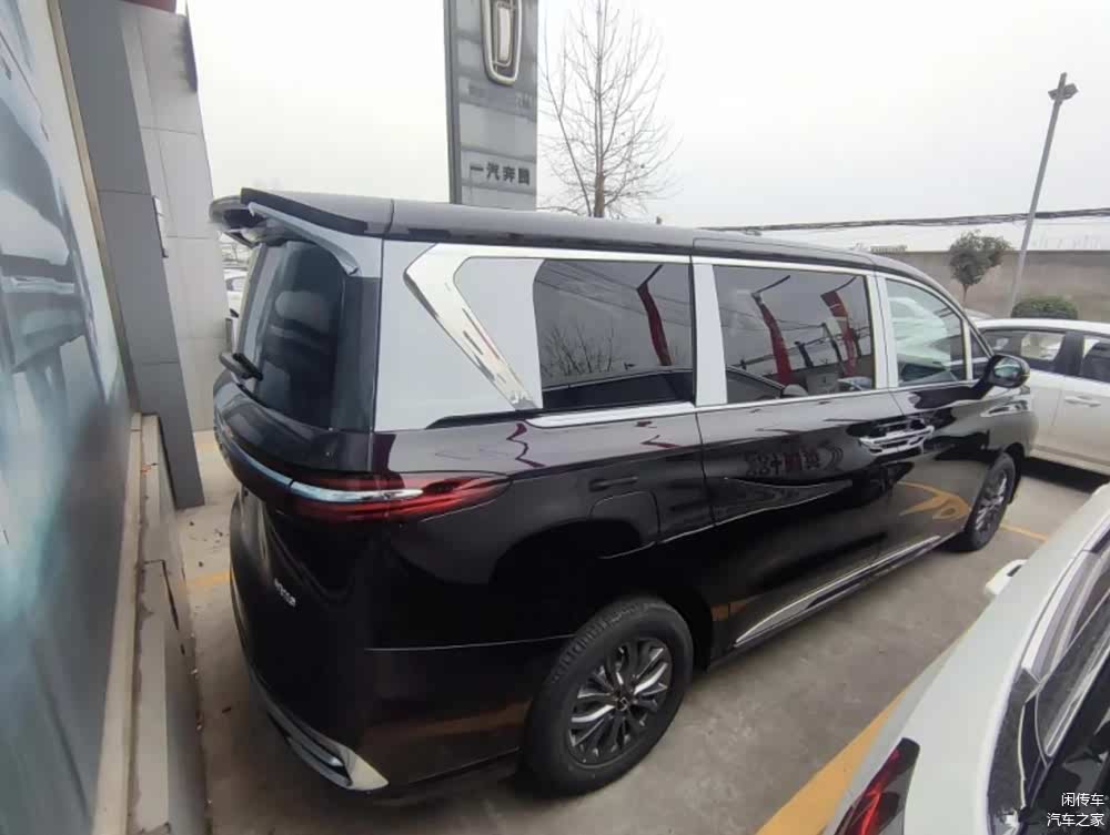 红旗HQ9兄弟车型，一汽奔腾M9到店实拍图曝光_车家号_发现车生活_汽车之家