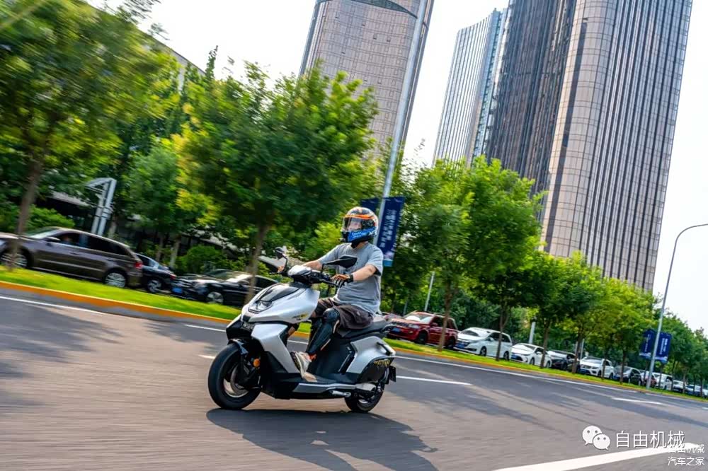 打开传统思想的钥匙，试驾极核AE8 S+_车家号_发现车生活_汽车之家