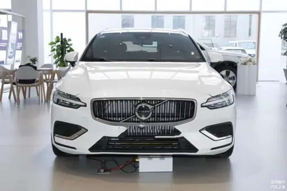 沃尔沃V60:空间宽敞，配2.0T发动机，值得入手吗_车家号_发现车生活_汽车之家
