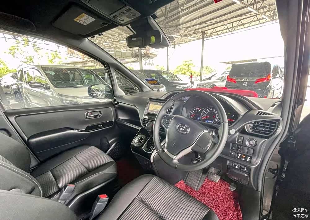 丰田VOXY海外登场，家用7座MPV新标杆，2.0引擎+CVT，真犀利_车家号_发现车生活_汽车之家
