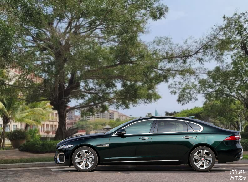 "捷豹XFL"对比凯迪拉克CT6前者档次更高，更豪华_车家号_发现车生活_汽车之家