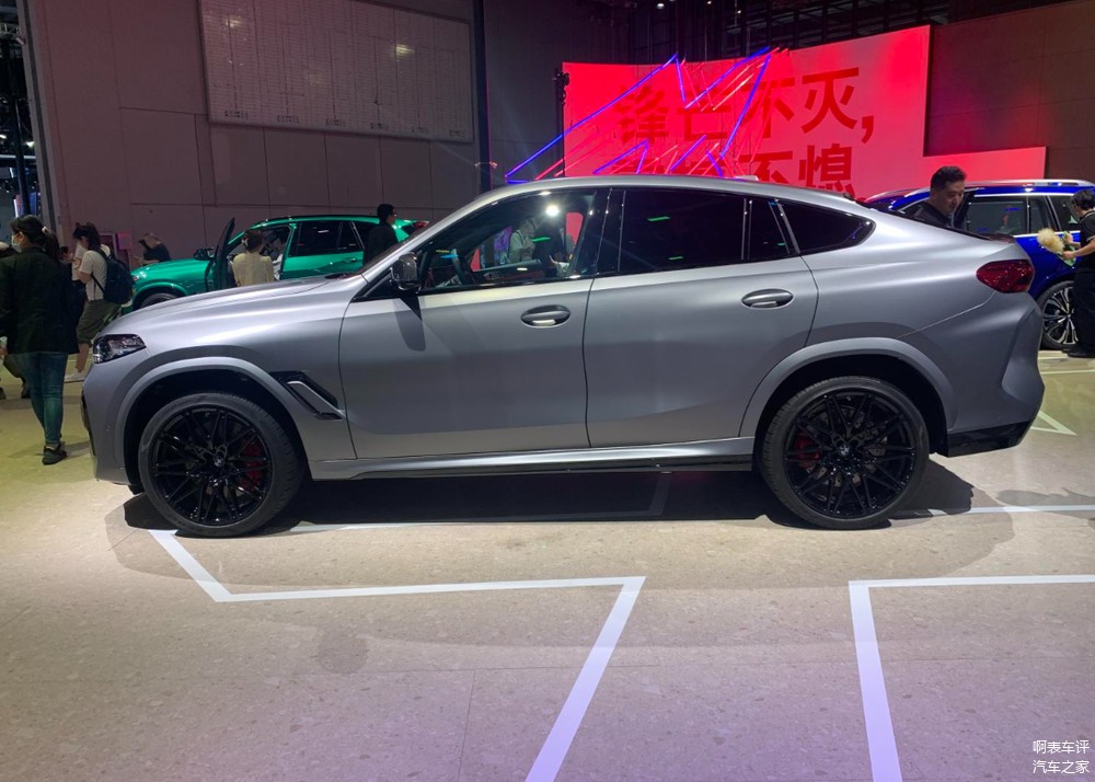 宝马X6 M首发亮相，配4.4T+48V轻混系统，保留鸡腿挡把_车家号_发现车生活_汽车之家