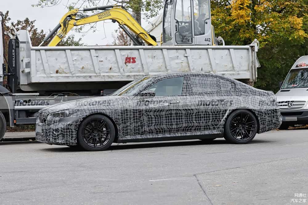 最大输出功率超650马力 BMW新款M5最新谍照曝光_车家号_发现车生活_汽车之家