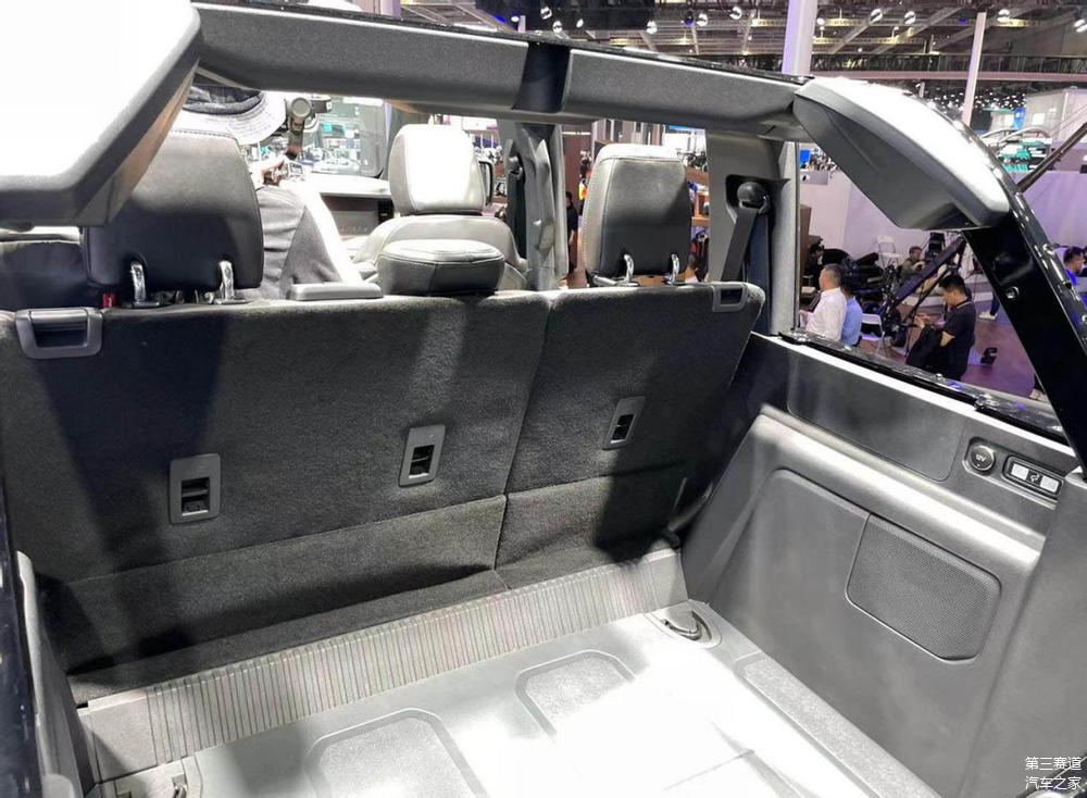 福特全新硬派SUV正式发布，搭2.7T引擎，入华PK牧马人？_车家号_发现车生活_汽车之家