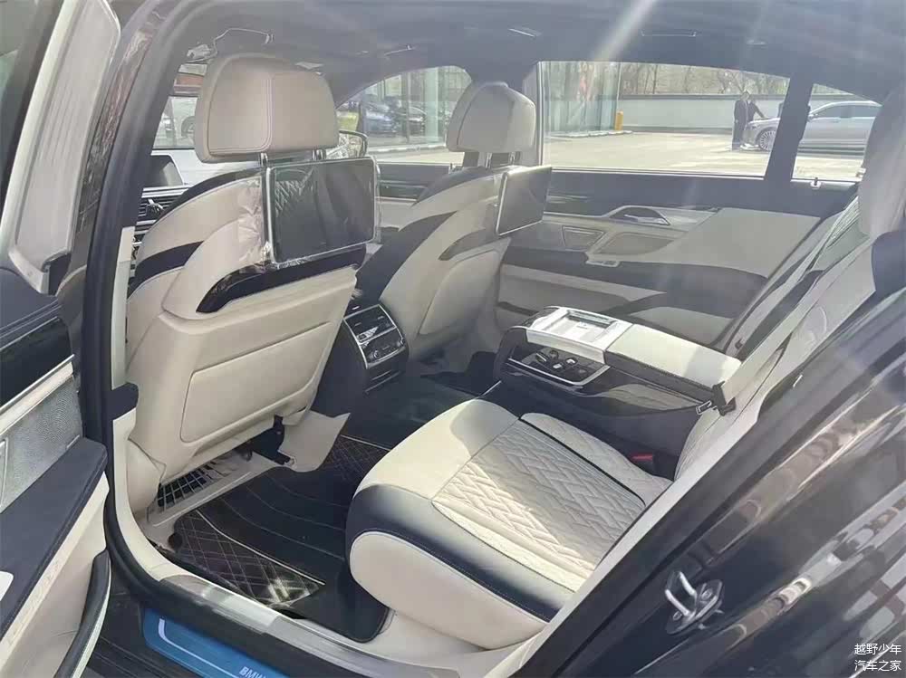 22款740Li行政型豪华套装：3.0T+8AT+4驱全进口宝马，裸车超110万_车家号_发现车生活_汽车之家