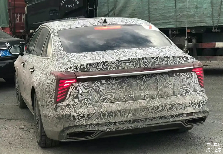 红旗也双车战术？明年发布H6全新车型，降维打击3系、C级、A4L_车家号_发现车生活_汽车之家