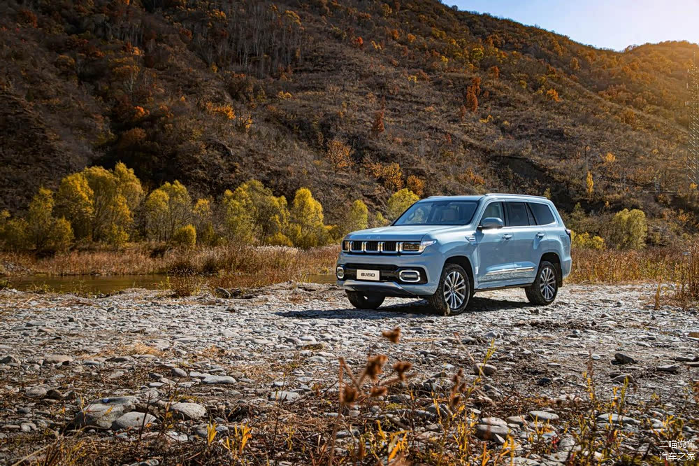 硬派与豪华颜值并重，12.8英寸大屏，后排座椅按摩，BJ60太内卷_车家号_发现车生活_汽车之家