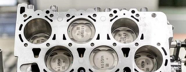 同样都是12缸，奔驰V12和大众W12谁是“大哥”？车友：它的优势明显_车家号_发现车生活_汽车之家