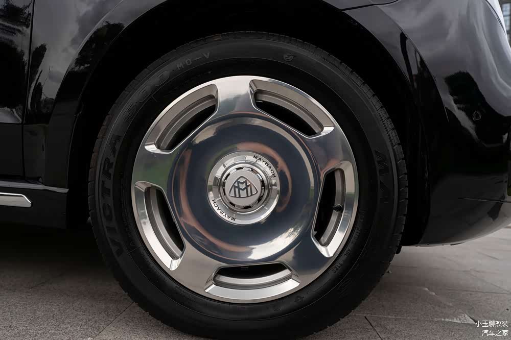 落地只需45万提一辆迈巴赫VS680L，到底值不值，跟小玉一起看看吧_车家号_发现车生活_汽车之家