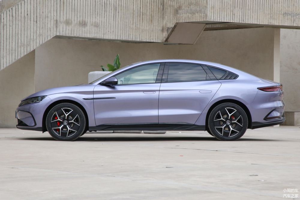 小米SU7全方位对比比亚迪汉EV，都是中大型轿车，怎么选更合适？_车家号_发现车生活_汽车之家