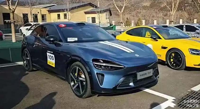 小米YU7实车曝光，提供后驱/四驱版可选，猜猜售价多少？_车家号_发现车生活_汽车之家