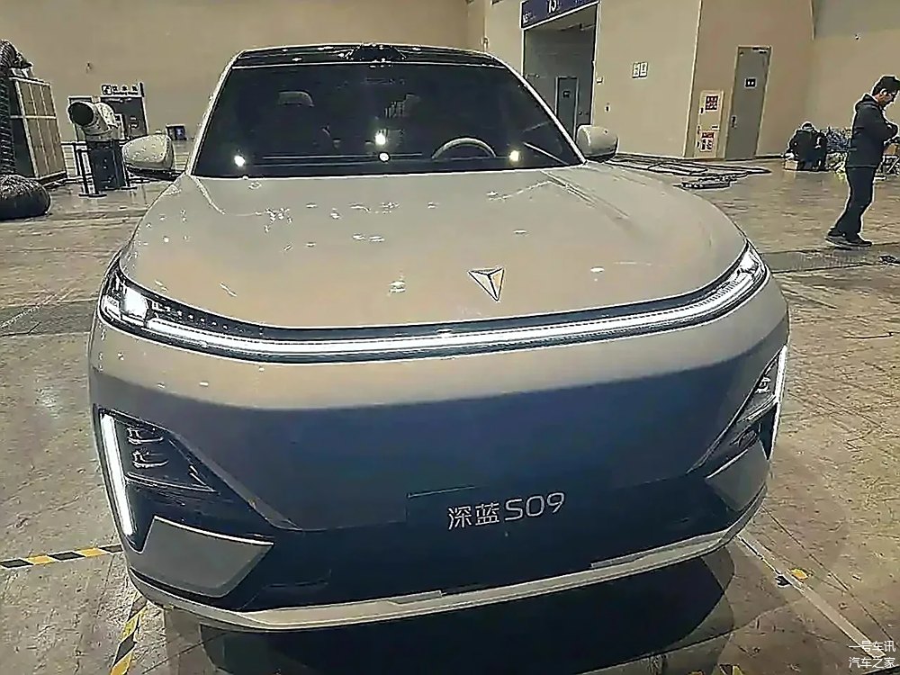 长安深蓝S09实车到店，5.2米车长6座布局，续航给力成SUV新宠！_车家号_发现车生活_汽车之家
