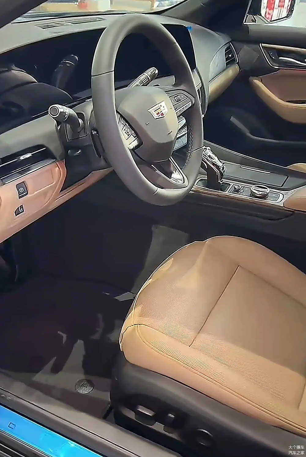 2025款凯迪拉克CT5赛道性能版惊艳亮相，2.0T动力驾驶体验非凡！_车家号_发现车生活_汽车之家