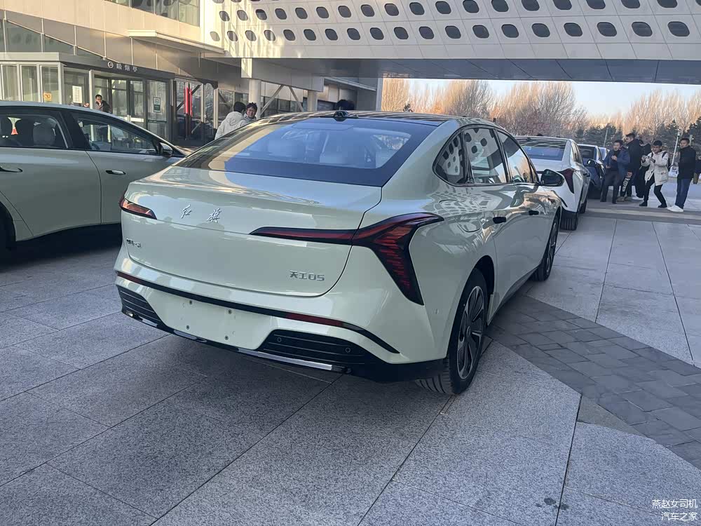 红旗天工05实车曝光，长超4米8+零重力副驾，续航750km+高阶智驾_车家号_发现车生活_汽车之家