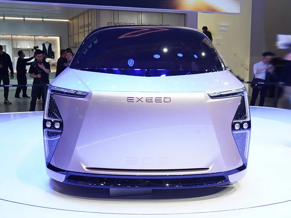 奇瑞全新MPV概念车亮相，车长超5.2米，侧滑门，2+2+3座椅布局_车家号_发现车生活_汽车之家