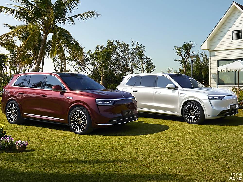 问界M8火爆预售！36.8万起，高阶智驾与空气悬架一应俱全！_车家号_发现车生活_汽车之家