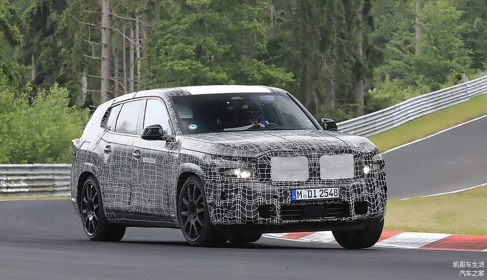 “超级 SUV”宝马X8谍照曝光，配祖传4.4T V8动力，或成SUV天花板_车家号_发现车生活_汽车之家