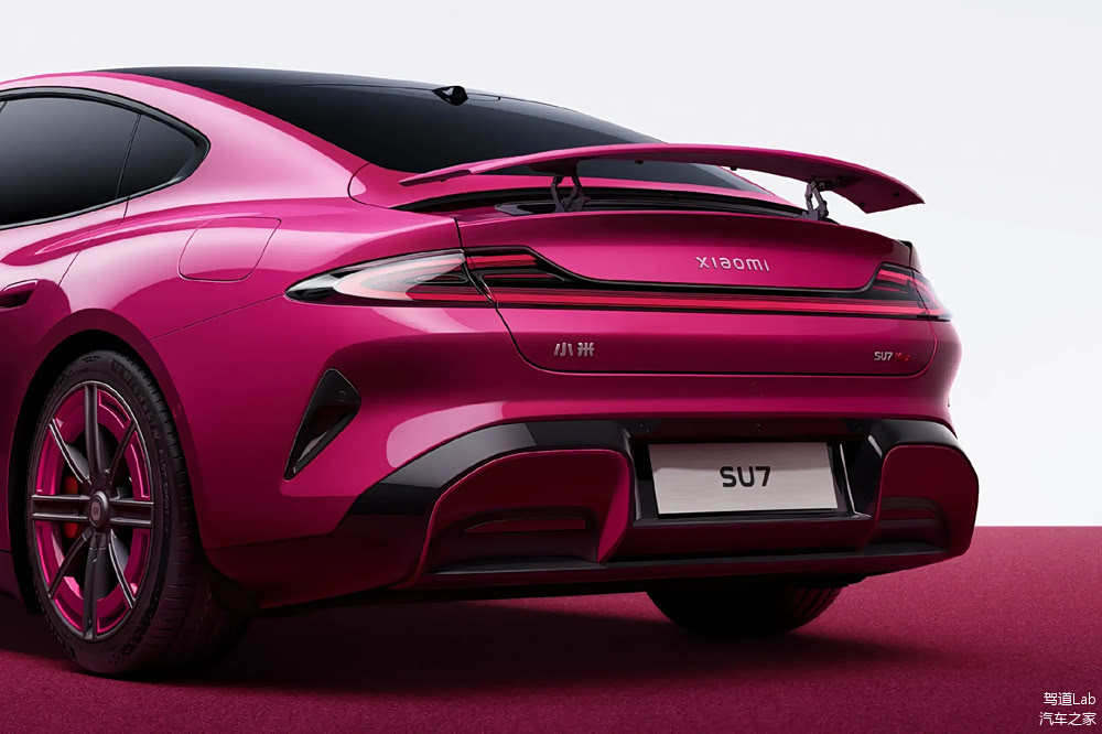 璀璨洋红车漆9000元，小米SU7选装项目价格公布，怎样选好？_车家号_发现车生活_汽车之家