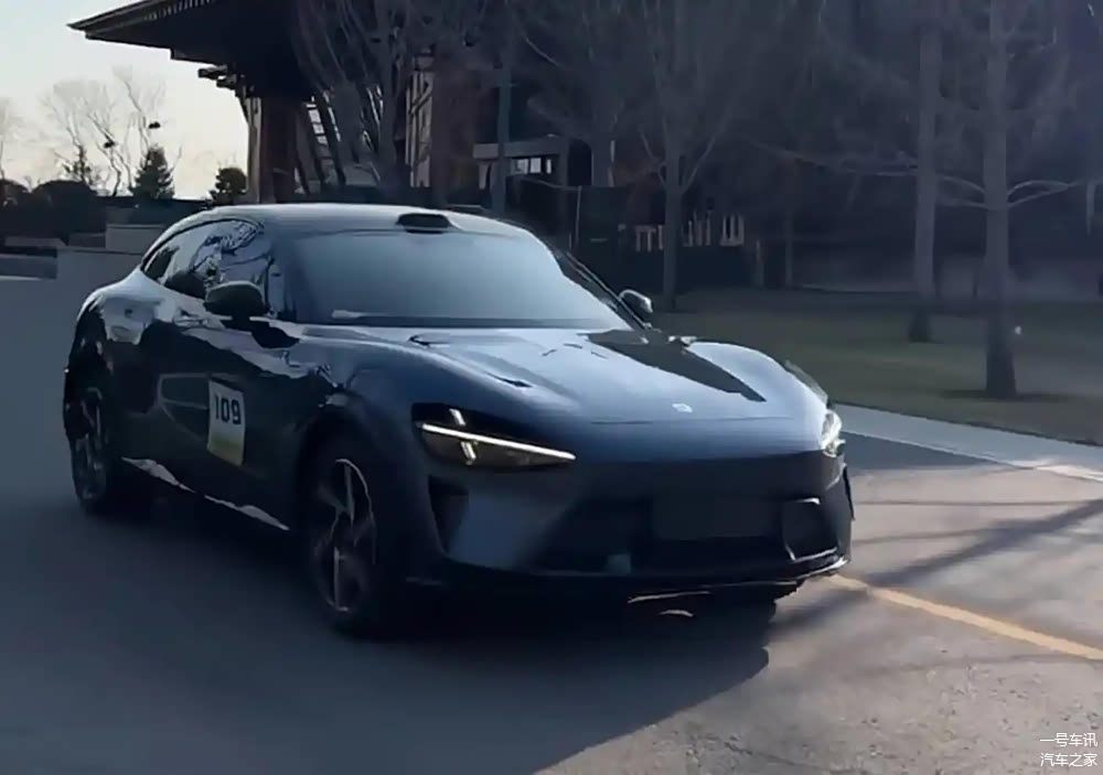 小米YU7更多实车图流出，近5米身姿展露无遗，691马力对决特斯拉_车家号_发现车生活_汽车之家