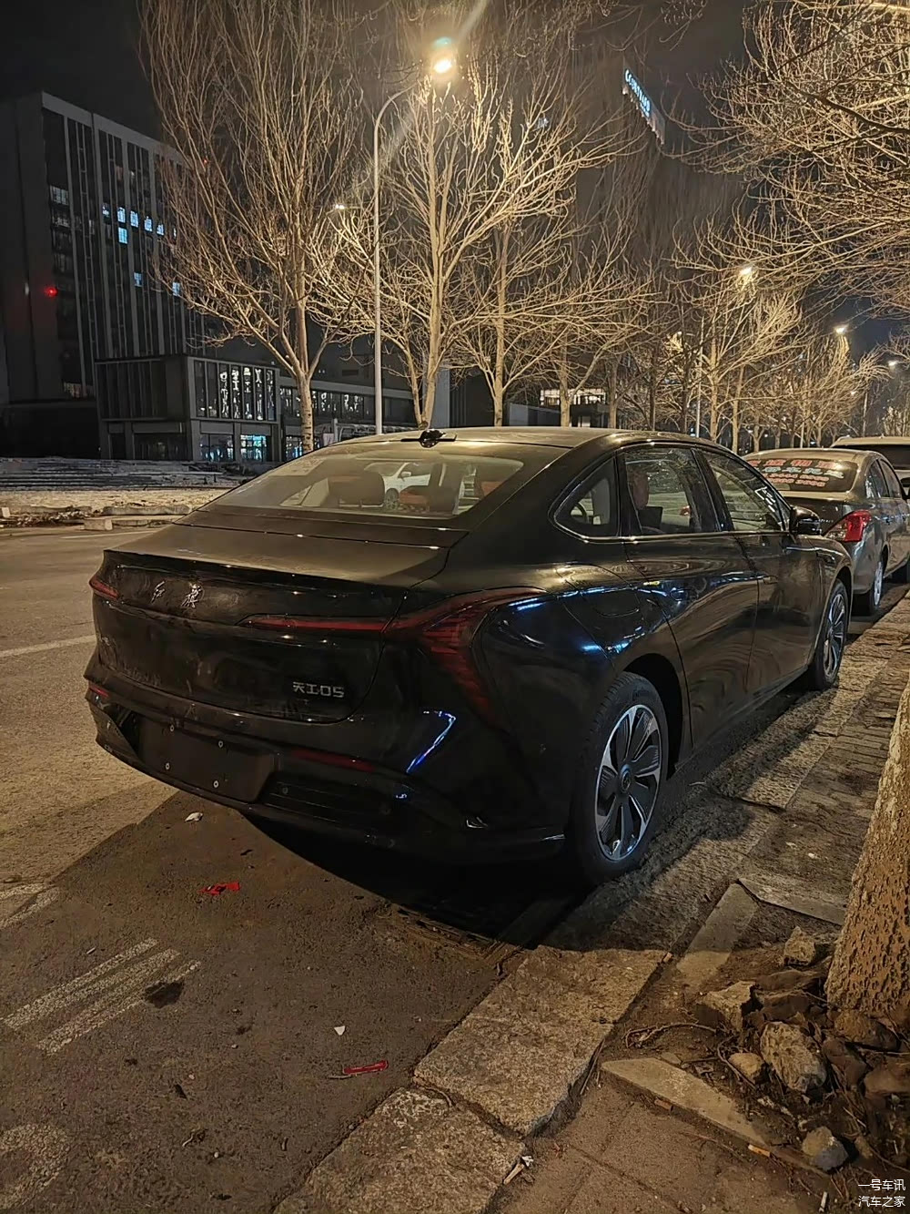 红旗天工05实车亮相！4.8米长，比Model 3还大，286马力续航750km_车家号_发现车生活_汽车之家