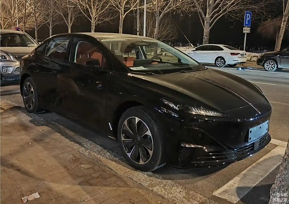 红旗天工05实车亮相！4.8米长，比Model 3还大，286马力续航750km_车家号_发现车生活_汽车之家