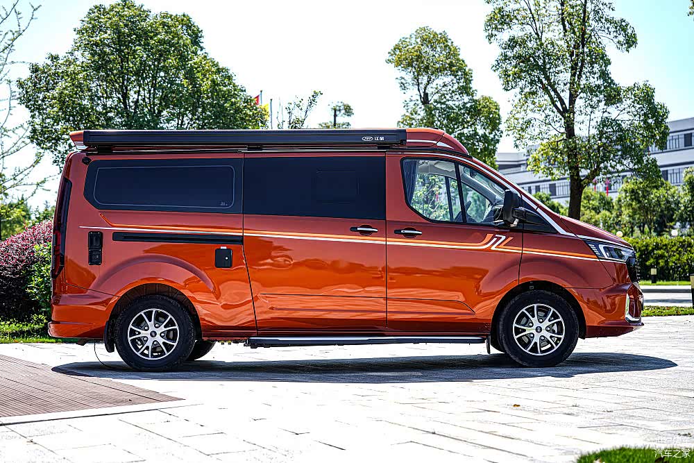 第二代V362原厂房车，主打豪华商务！实拍江铃小野牛二代商旅房车_车家号_发现车生活_汽车之家