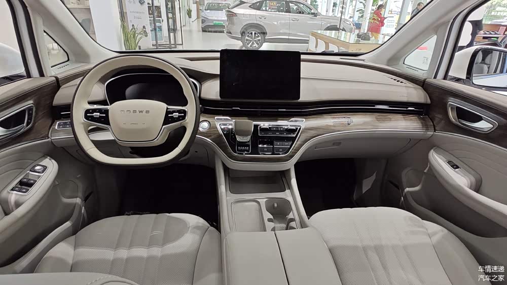 【探店】荣威iMAX8 DMH新陆尊，20 万级家用混动MPV最优选_车家号_发现车生活_汽车之家