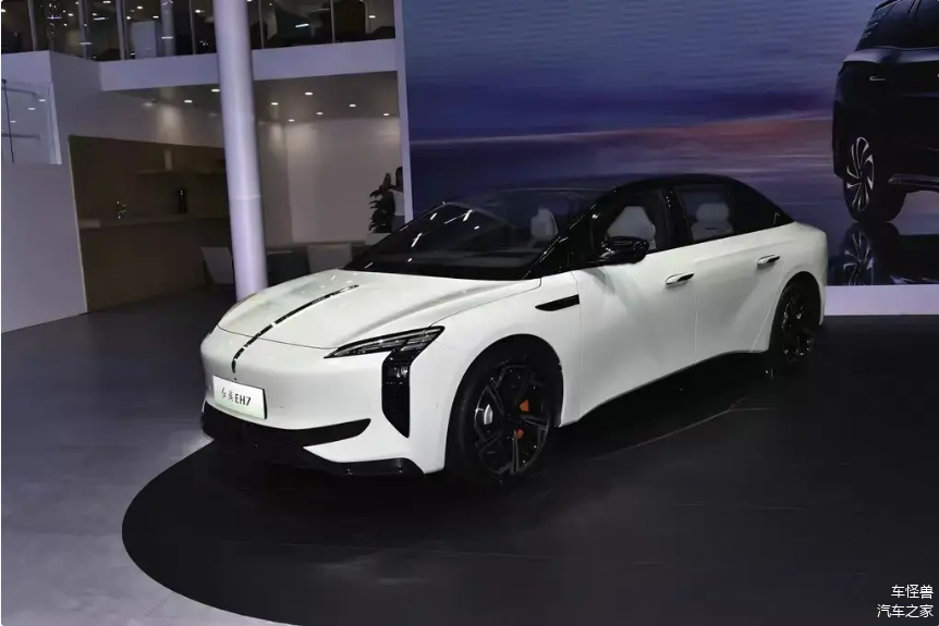 红旗EH7荣耀版上市，22.98万起售，续航多样，面临激烈市场竞争！_车家号_发现车生活_汽车之家