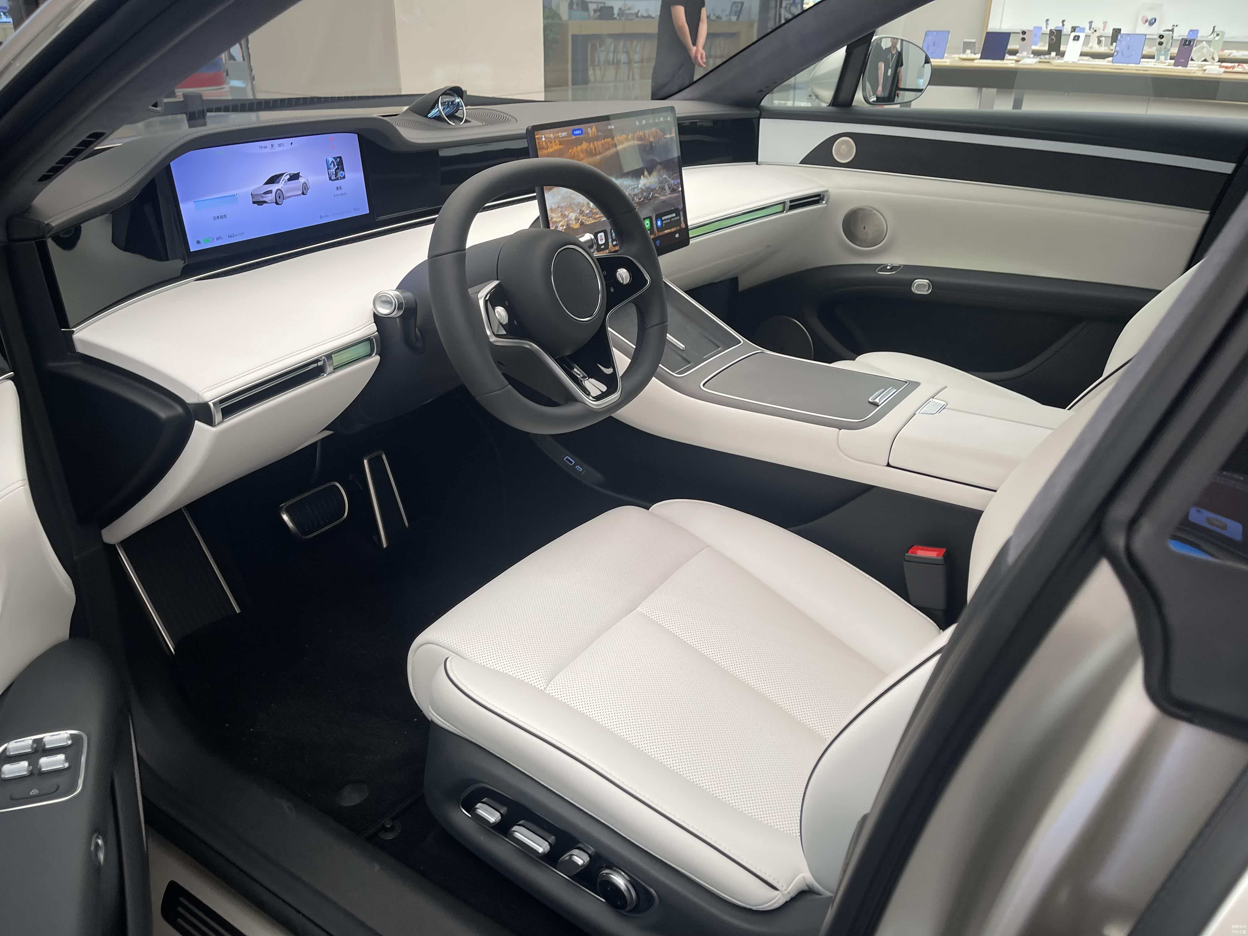 到店体验享界S9：细节提升明显，后排比问界M9豪华，45万起值吗？_车家号_汽车之家