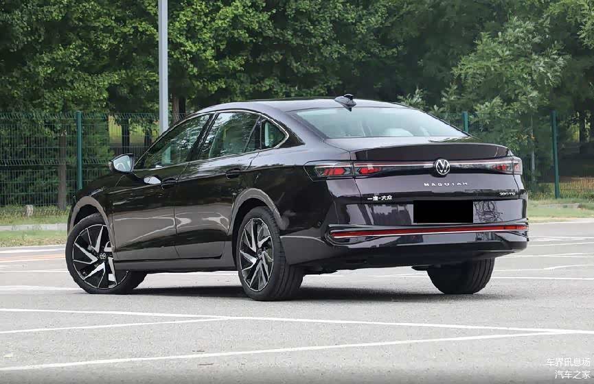 试驾迈腾B9，还是熟悉的德味，科技感有提升推荐至尊版_车家号_发现车生活_汽车之家