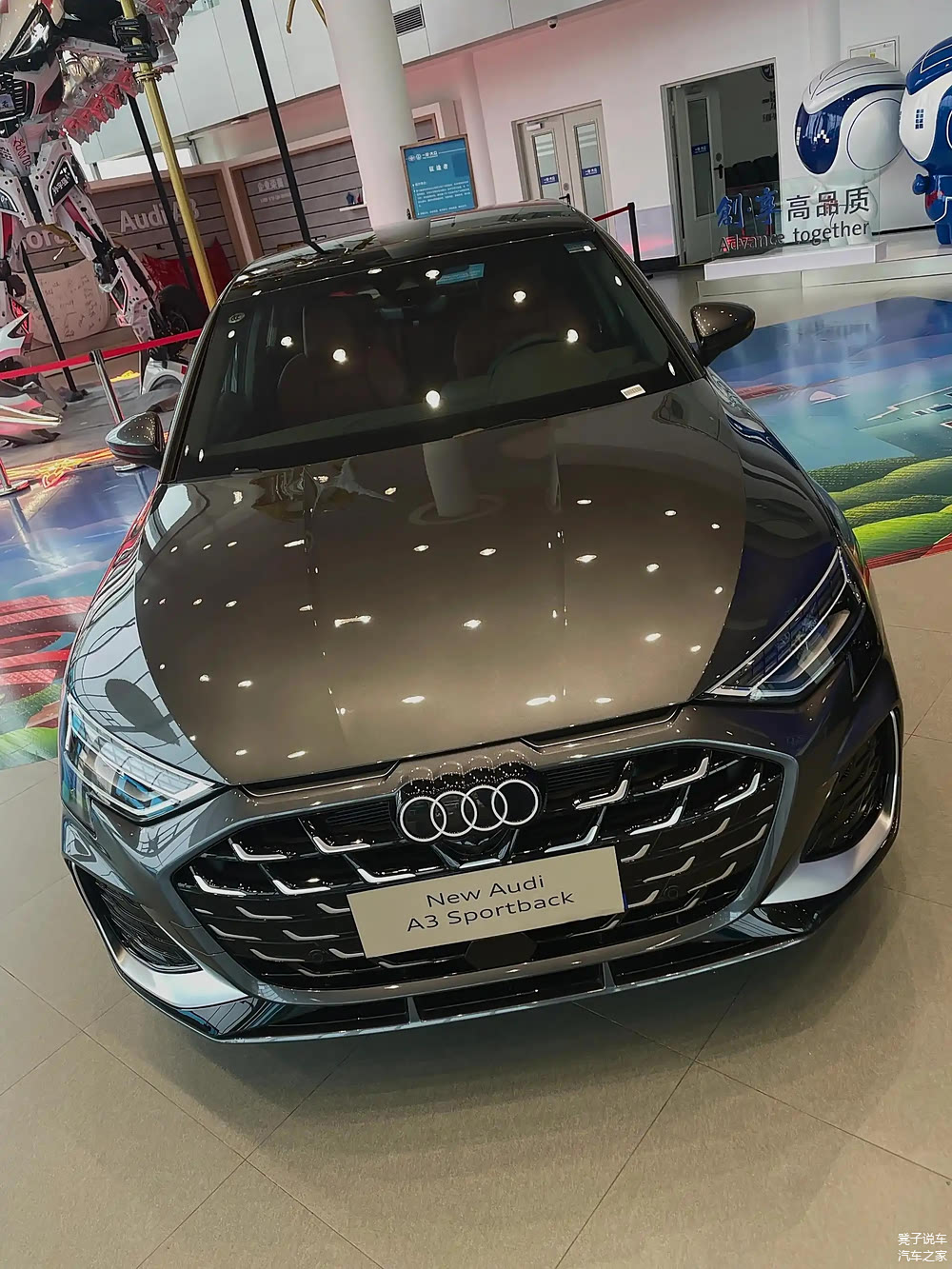 2025款奥迪A3实车到店！尺寸升级，配发光logo，换装1.5T发动机_车家号_发现车生活_汽车之家