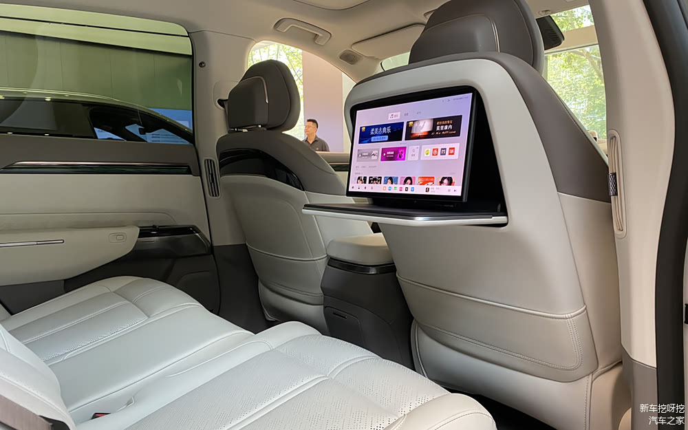 静态体验极氪7X，智慧灯幕是特色，后排舒适度堪比豪华MPV_车家号_发现车生活_汽车之家