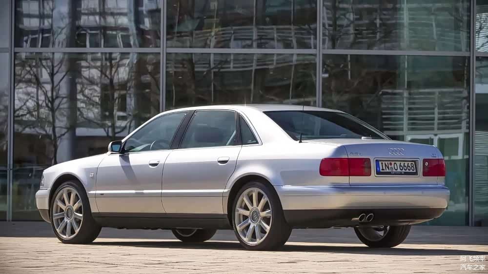 奥迪A8（D2）30周年！W12发动机+全铝车身造就德国豪车典范_车家号_发现车生活_汽车之家