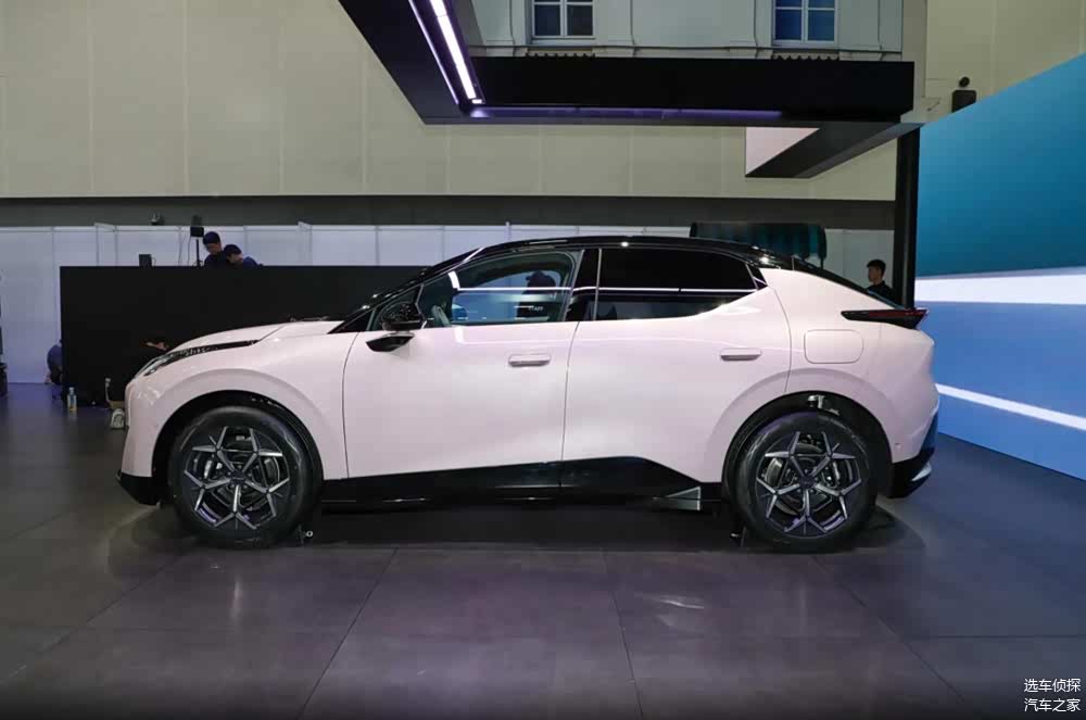 领克Z20，入门340马力的电动小钢炮，后备箱容积如何？_车家号_发现车生活_汽车之家