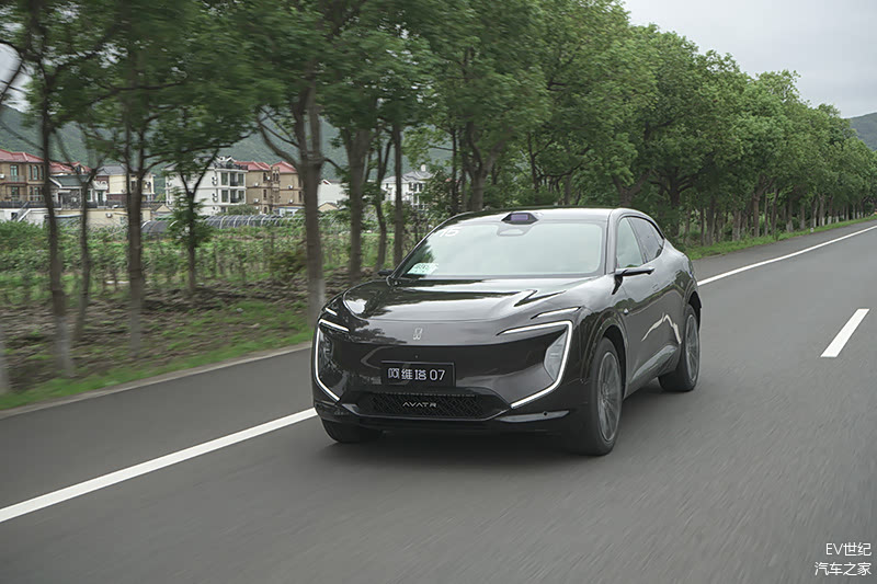 被智驾和动态表现惊艳到了，试驾阿维塔07四驱增程版_车家号_发现车生活_汽车之家