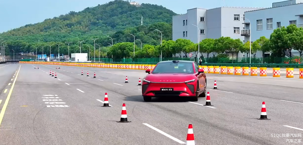 20万中大型鲶鱼，新款星纪元ES智驾首测，空悬+CDC秒杀小米SU7？_车家号_发现车生活_汽车之家