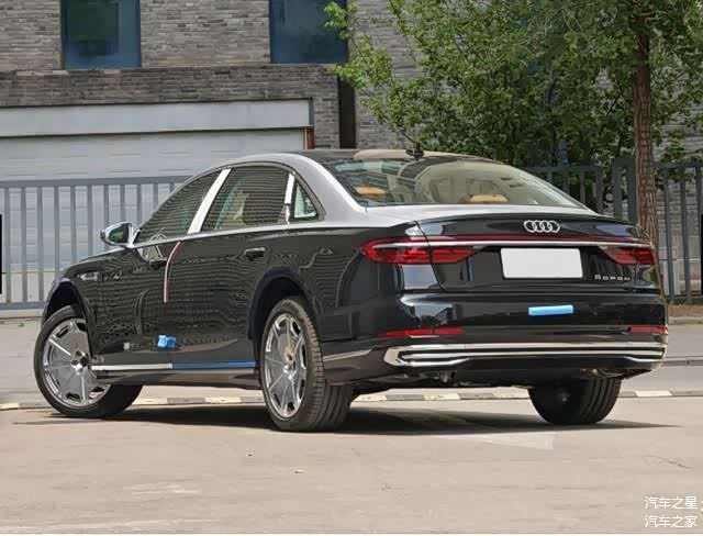 前脸六横十二纵！3.0T+8AT+340马力！22款奥迪A8L霍希双色臻藏版_车家号_汽车之家