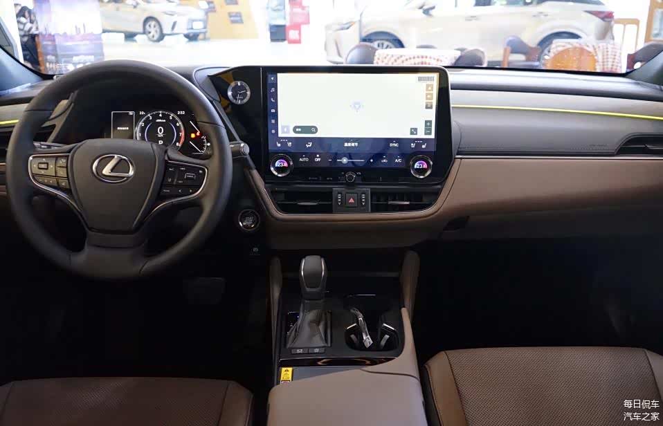外饰小改 内饰中改 车机更好用 雷克萨斯ES200 2025款实拍简评_车家号_发现车生活_汽车之家