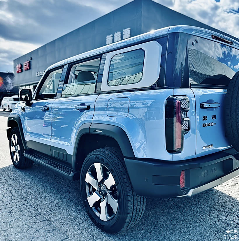 续航超1200km！北京BJ40魔核电驱版实车，搭1.5T增程器+电控四驱_车家号_发现车生活_汽车之家