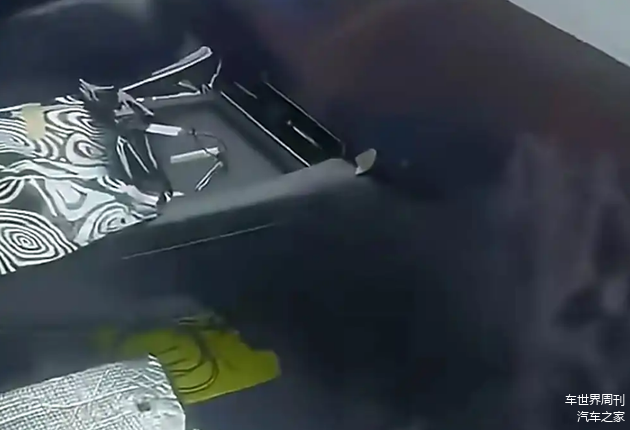 【文章】问界M8最新实车曝光，搭载1.5T增程+双电机，预计30-40万元？_车家号_汽车之家