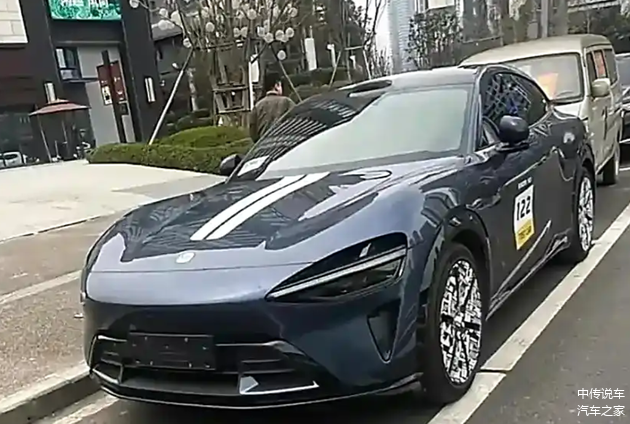 【文章】小米YU7：轴距长达3000mm，腿部空间与D级车相媲美_车家号_汽车之家