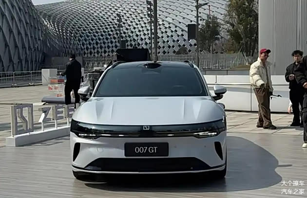 【文章】极氪007GT现场实拍！2.84秒破百，825km续航，智驾新体验！_车家号_汽车之家