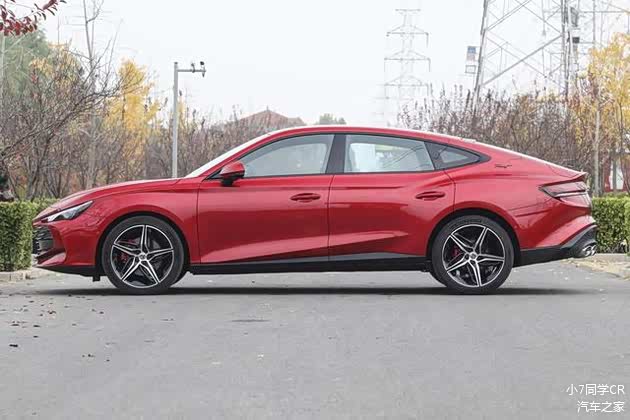 【文章】2025款名爵MG7上市，搭1.5T和2.0T动力，限时一口价11.29万元起_车家号_汽车之家