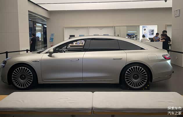 【文章】到店体验享界S9：细节提升明显，后排比问界M9豪华，45万起值吗？_车家号_汽车之家