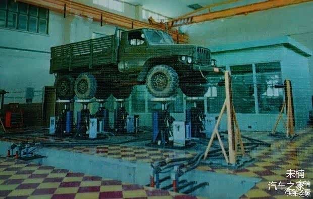 宋楠：23款“二汽”东风现役（即将装备）军用轮式载具技战术_车家号_发现车生活_汽车之家