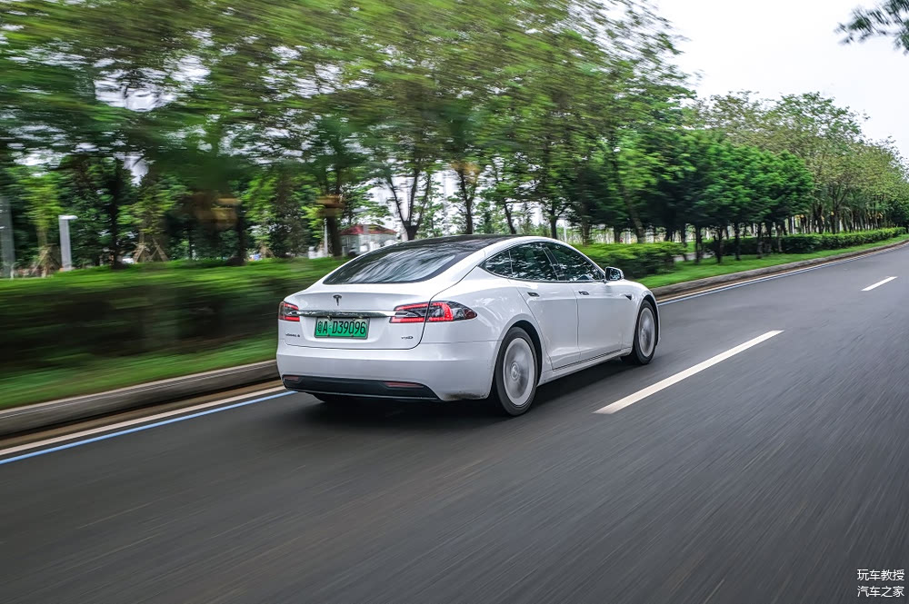 接近30万的差价有什么区别？对比评测Model S和Model 3_车家号_发现车生活_汽车之家